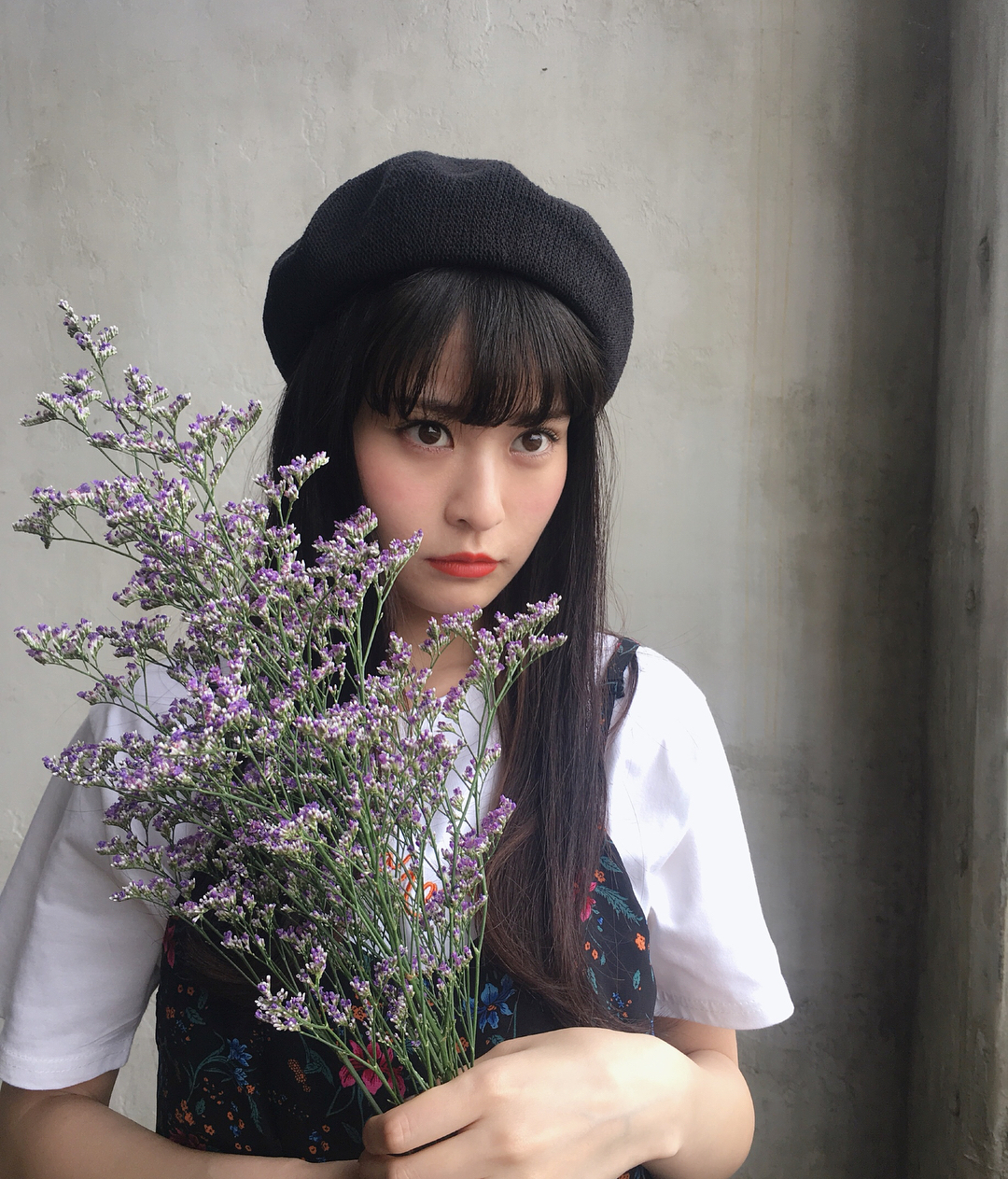 @横田ひかる: 可愛いお花と撮影、 @grl_official... - Moe Zine