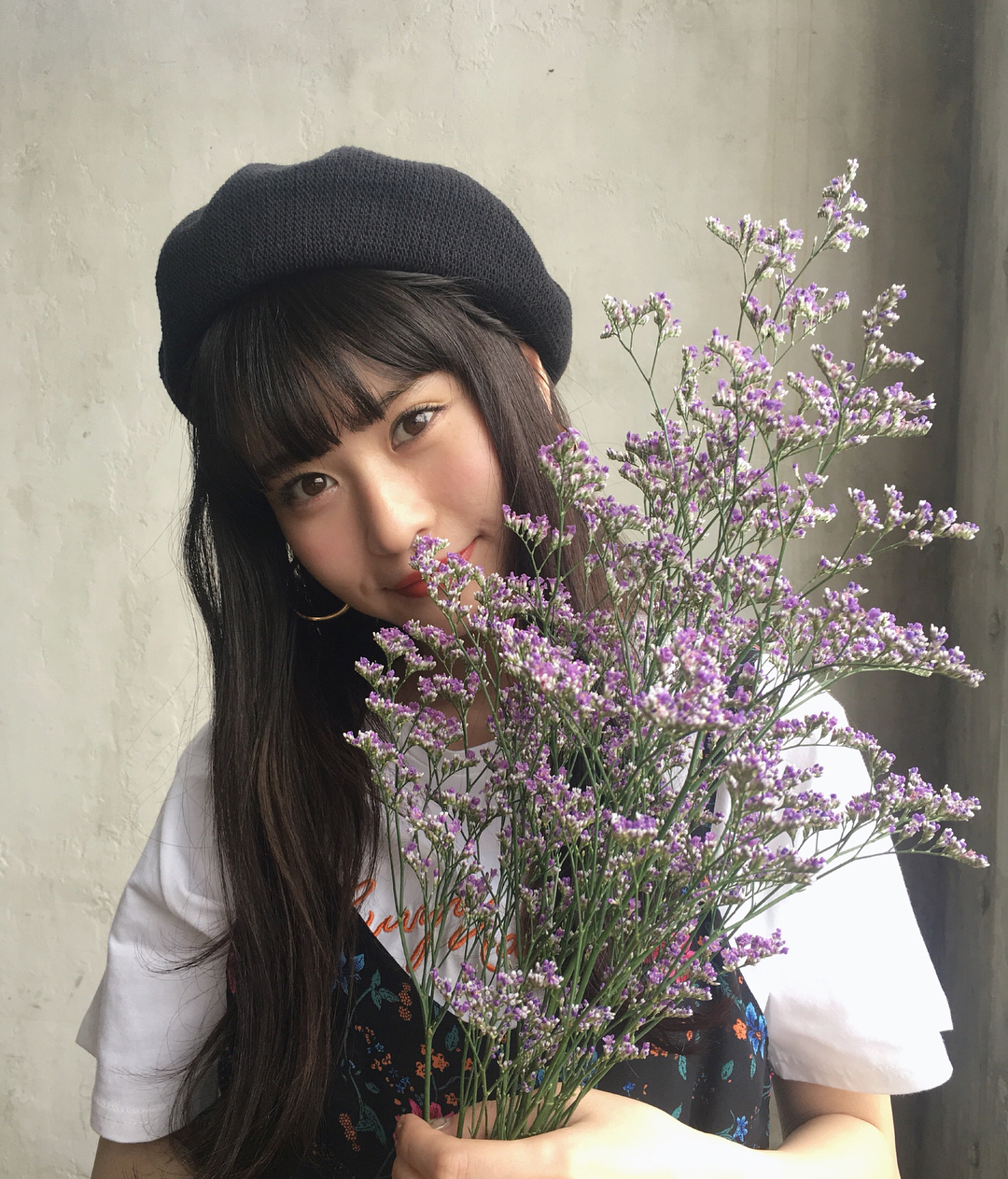 @横田ひかる: 可愛いお花と撮影、 @grl_official... - Moe Zine