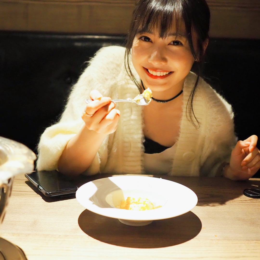 @佐野ひなこ: #台湾 #GW #弾丸旅行︎ #火鍋やさん... - Moe Zine