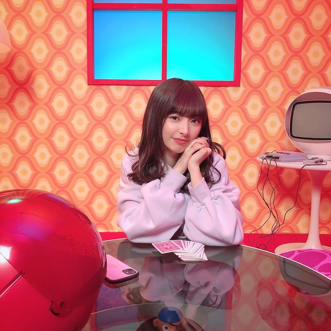 @武藤十夢: 失恋、ありがとうのMVのオフショット みんなもうMV見てくれたー？ . . #akb48 #失恋ありがとう #mv #shooting... - Moe Zine