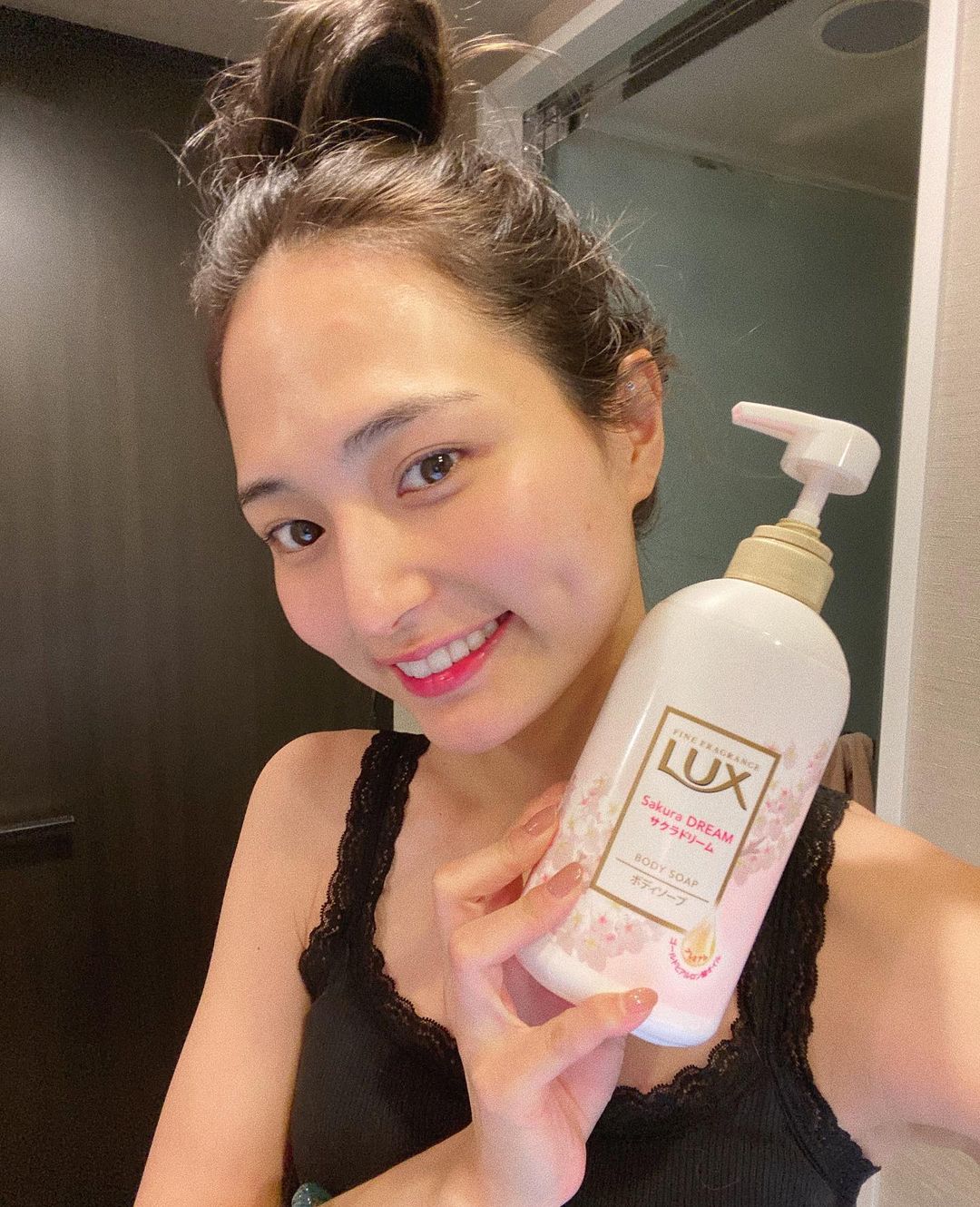 山賀琴子 今月のラックスガール投稿 ラックスボディソープサクラサクラドリームのご紹介 満開のサクラとフレンチジャスミンの香りが