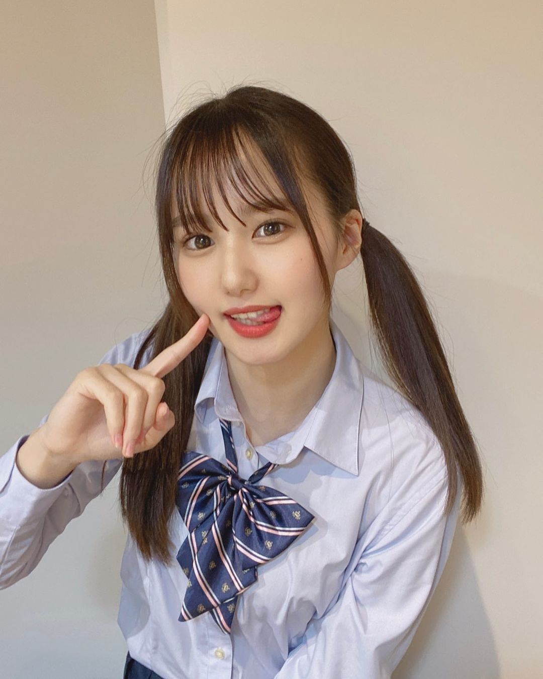 @前田彩佳: JK... - Moe Zine