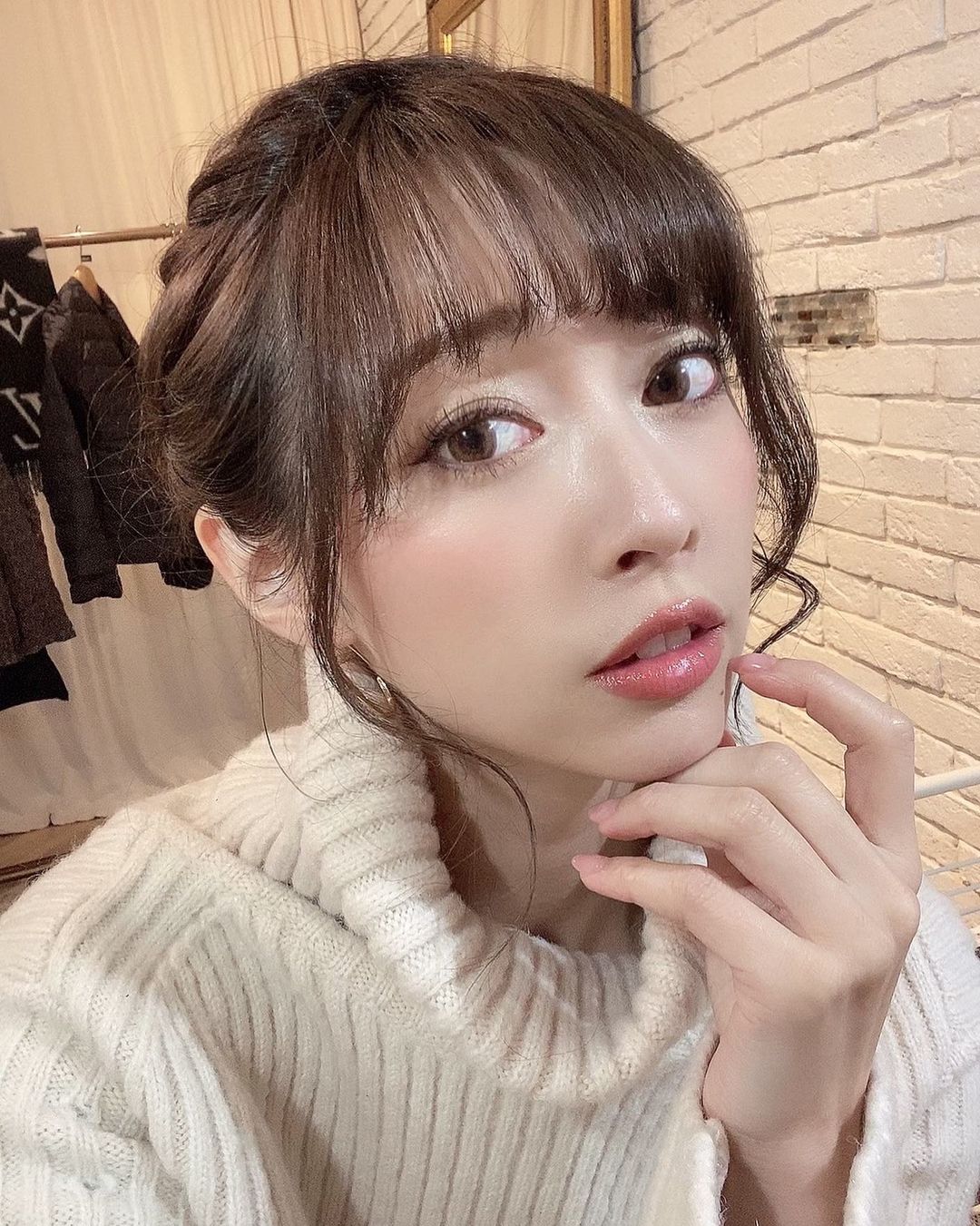 @林紗久羅: . . . . 今日はGSTVでした . おやすみなさい . . . #snidel #スナイデル #スナイデルワンピース #ホワイトニット #デートコーデ #... - Moe ...