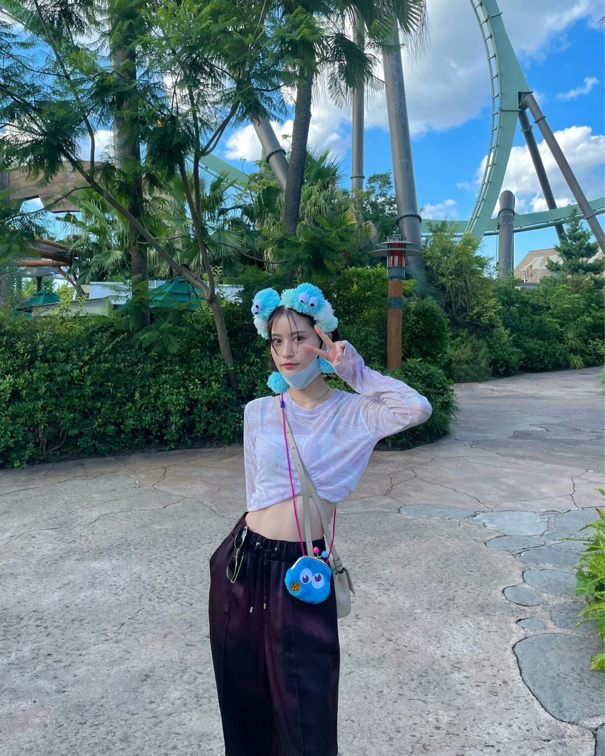 @横田ひかる: USJ~... - Moe Zine