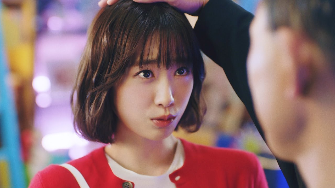 髙橋ひかる、オードリー春日とラブラブカップルに 2人のイチャイチャぶりに雨宮天はあきれ顔？ 「DMM TV」新CM - Moe Zine