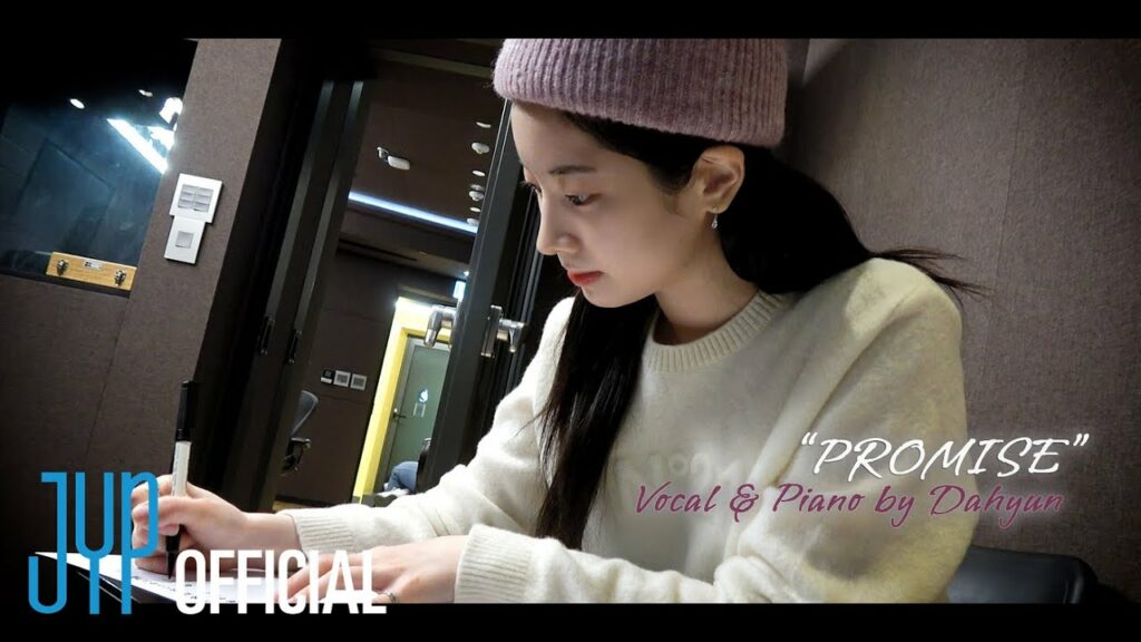 TWICEDAHYUN - Moe Zine