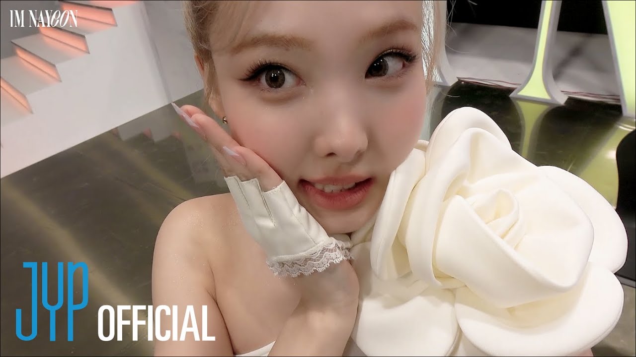 NAYEON "POP!" M/V Behind the Scenes EP.03 - Moe Zine