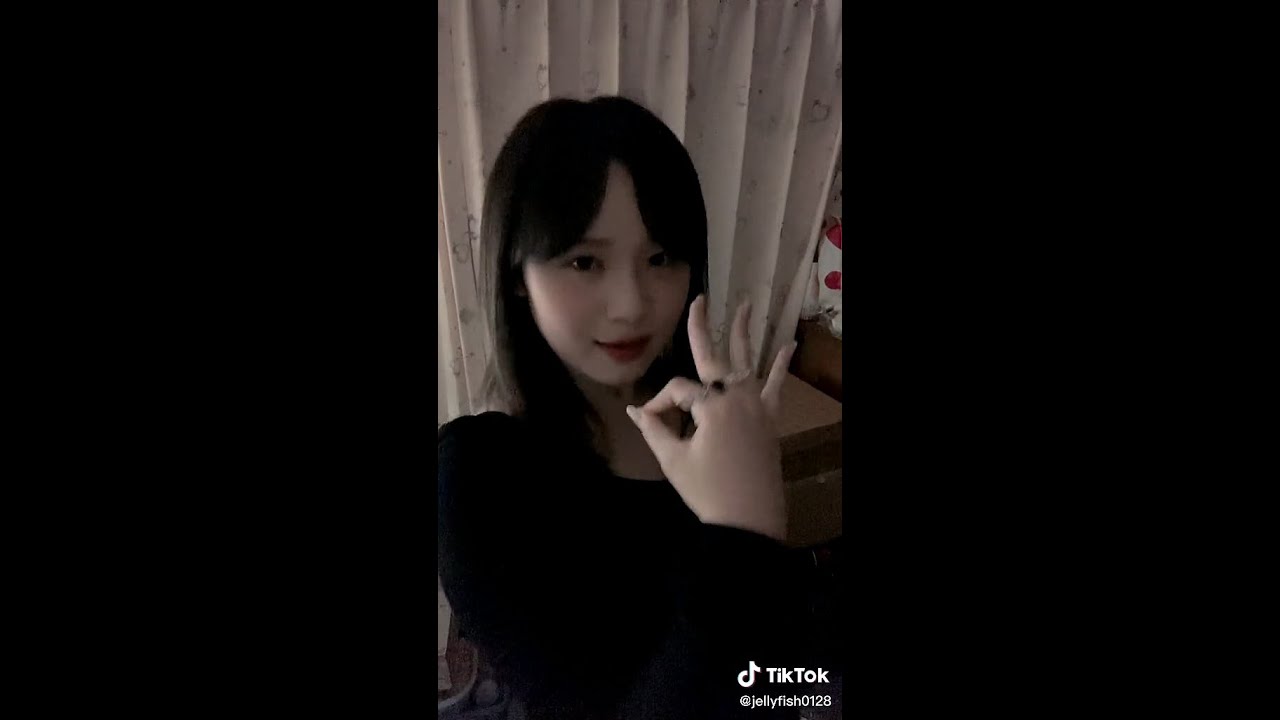220918 [TikTok] 荒巻美咲 / 아라마키 미사키 - Moe Zine