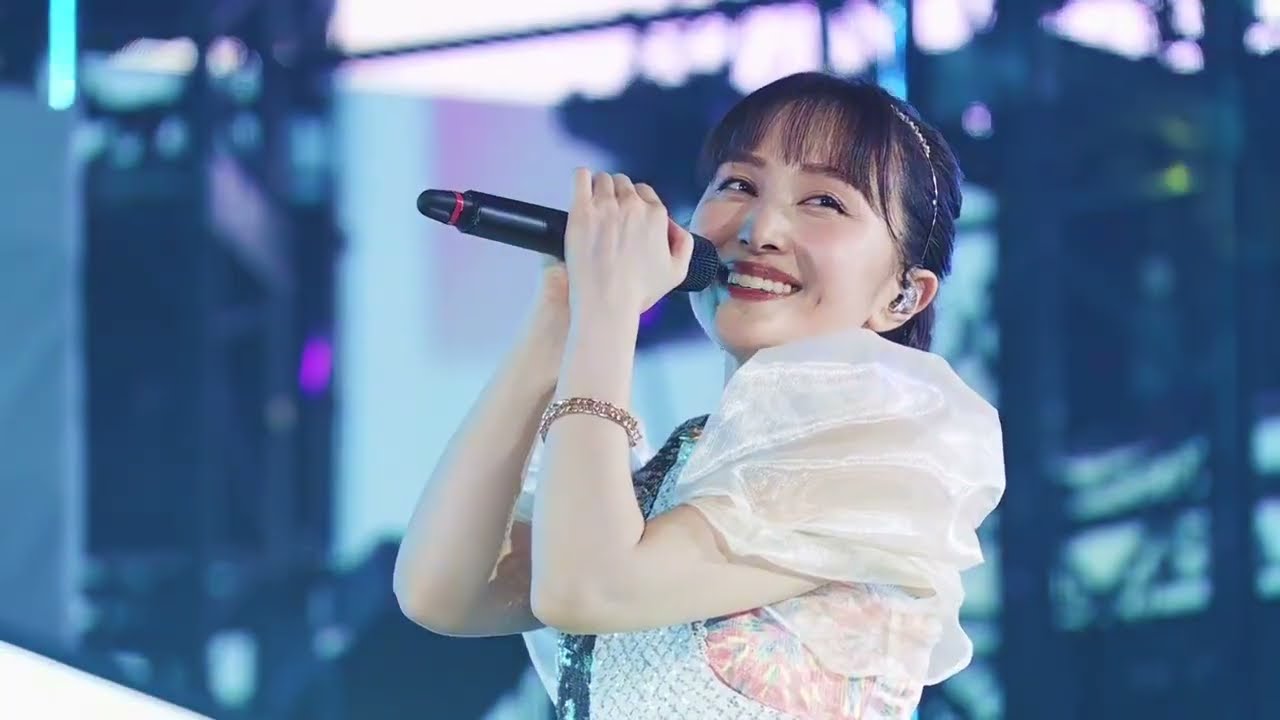 ももいろクローバーZ / momo - Moe Zine