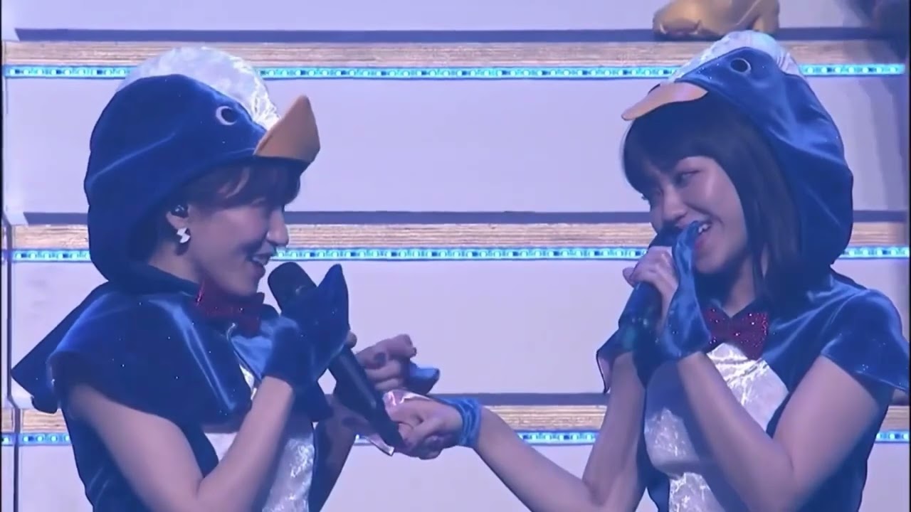 AKB48 Team 4 - Hashire! Penguin ~ Oba Mina Graduation Concert - Moe Zine