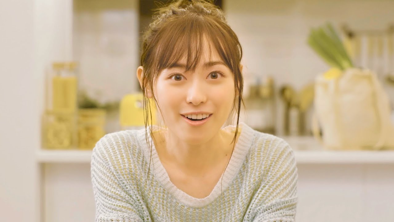 福原遥、ゆる〜い毎日でもちゃっかり者!?OLの生態をコミカルに描く／ハウス「たんぱくDays」CM - Moe Zine