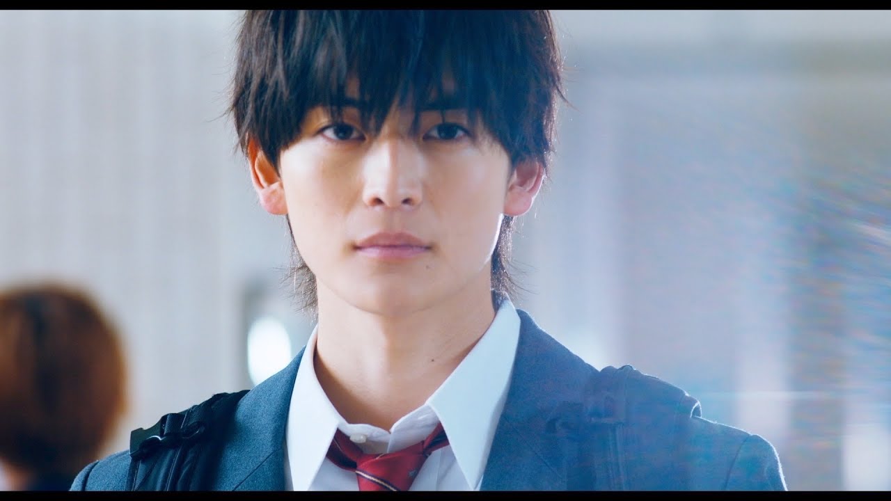 高橋文哉、恋愛映画初主演で学校イチのモテ男子に!桜田ひよりと胸キュン”すれ違い”ラブストーリー 映画『交換ウソ日記』特報映像 Moe Zine