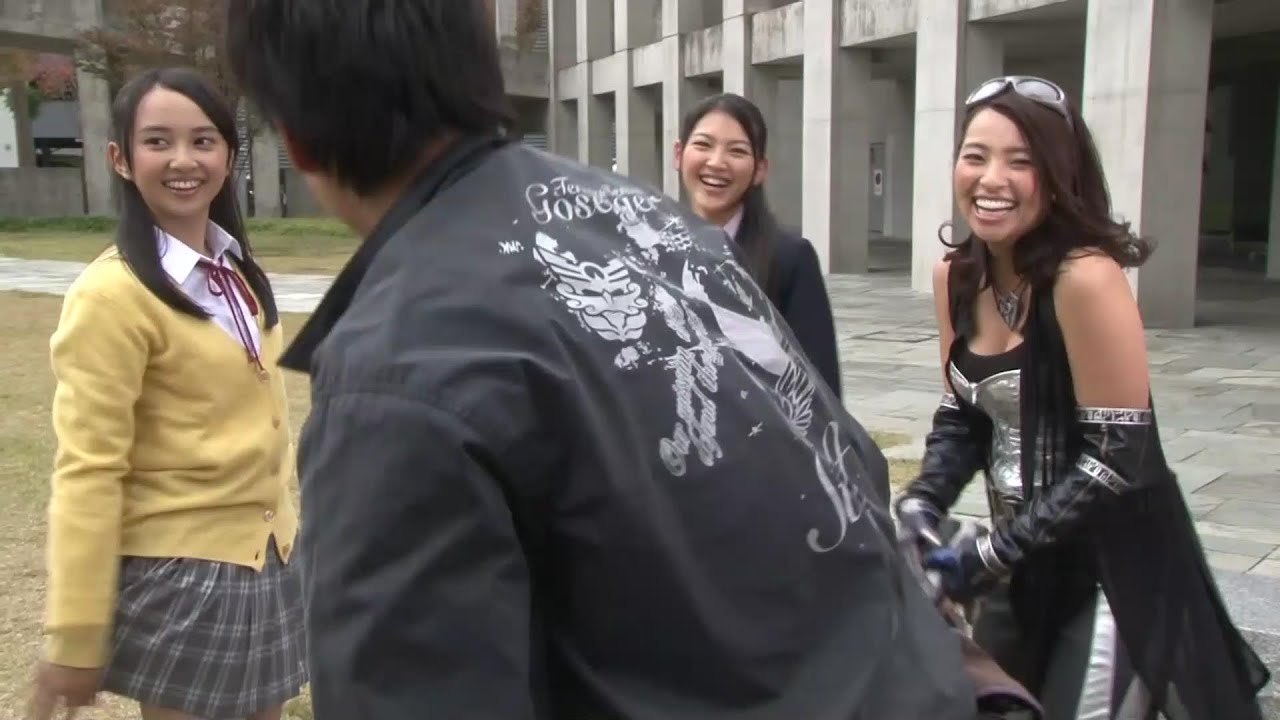 今野鮎莉 making #2 「キョウリュウジャーVSゴーバスターズ」 - Moe Zine