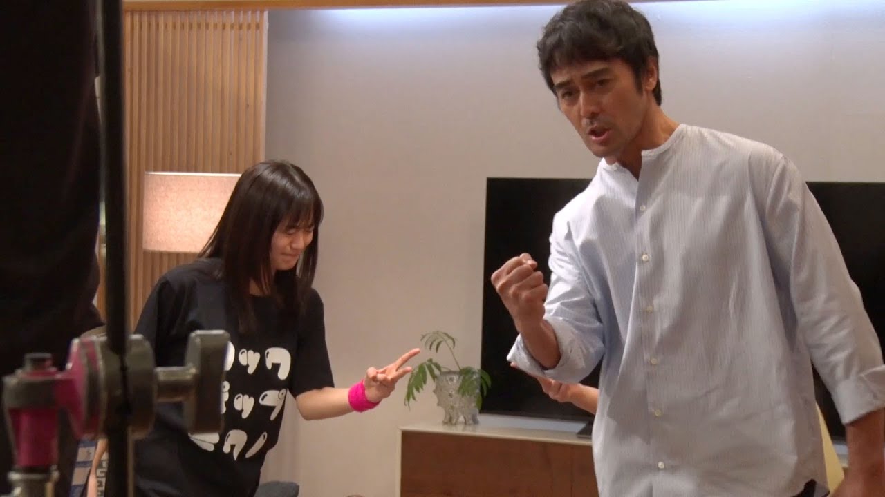 【BBIQ】CMメイキング BBIQ家の人々シリーズ（大画面争奪じゃんけん篇） - Moe Zine