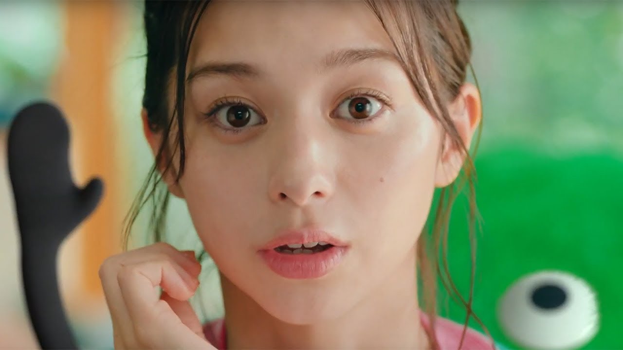 中条あやみが“衝撃発言”？ キュートなお団子頭で… 「SUUMO」新CMが公開 - Moe Zine