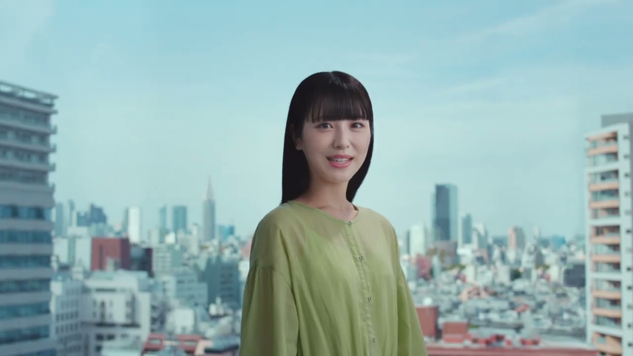 【い･ろ･は･す】 天然水 浜辺美波 TVCM 「ごくごく自然に未来を変える水」 浜辺美波篇 15秒 I Lohas TVCF - Moe Zine