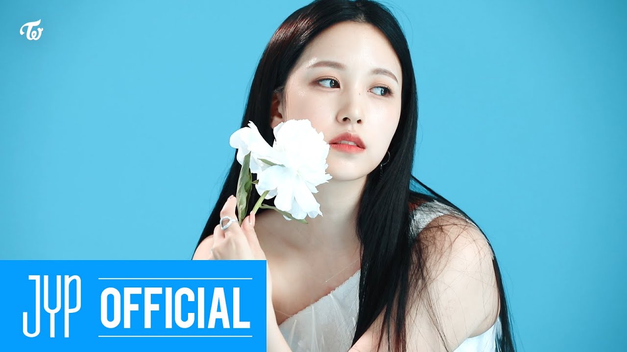 TWICE MINA x Harper’s BAZAAR Behind the Scenes - Moe Zine