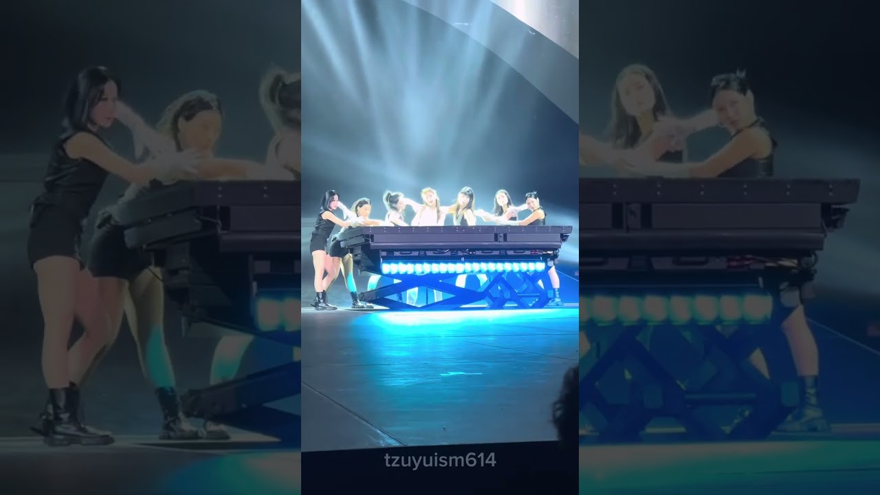 트와이스 쯔위 (TWICE TZUYU) Done For Me - READY TO BE Oakland Day 2 - Moe Zine