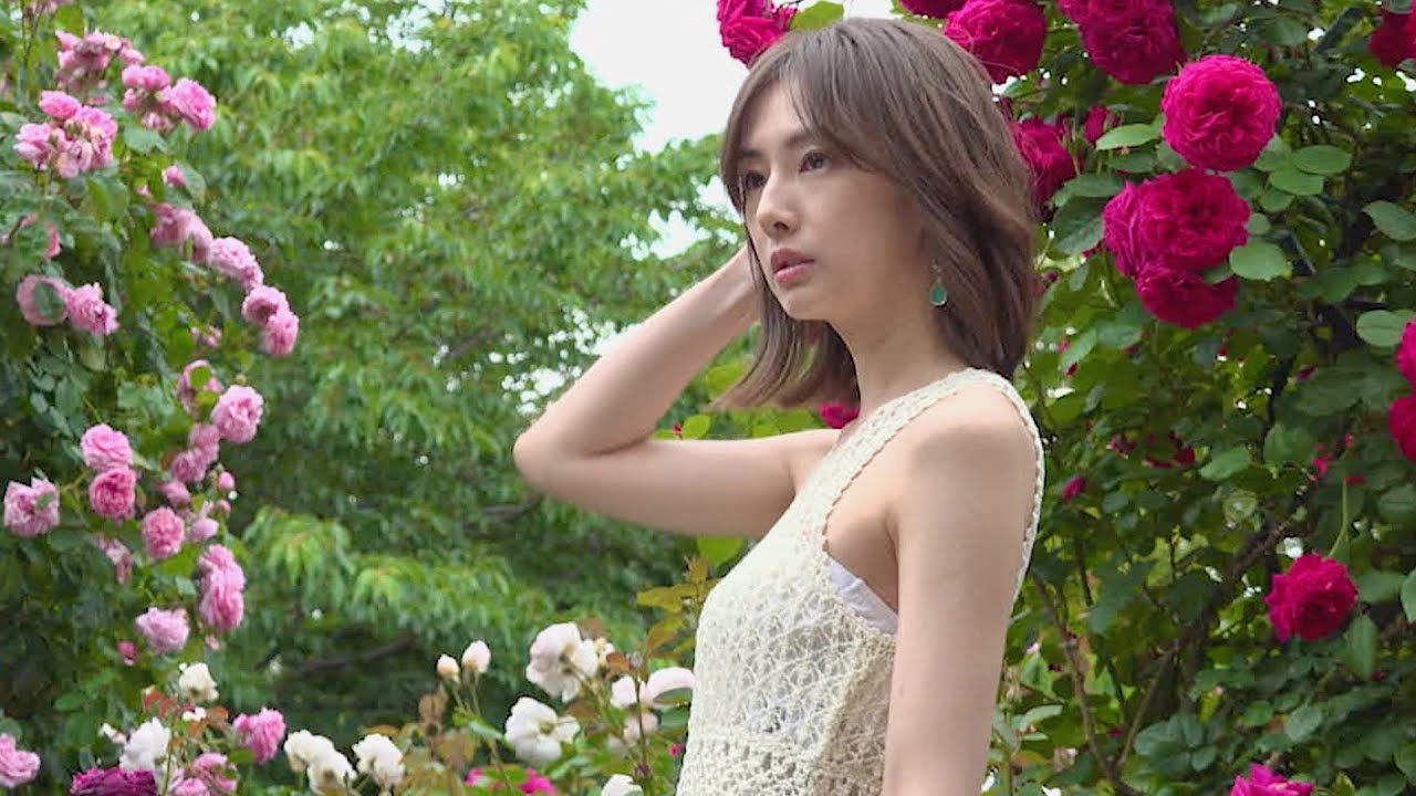 北川景子、デビュー20周年を彩る写真集はこれで最後美しさ満載／写真集メイキング映像 Moe Zine 