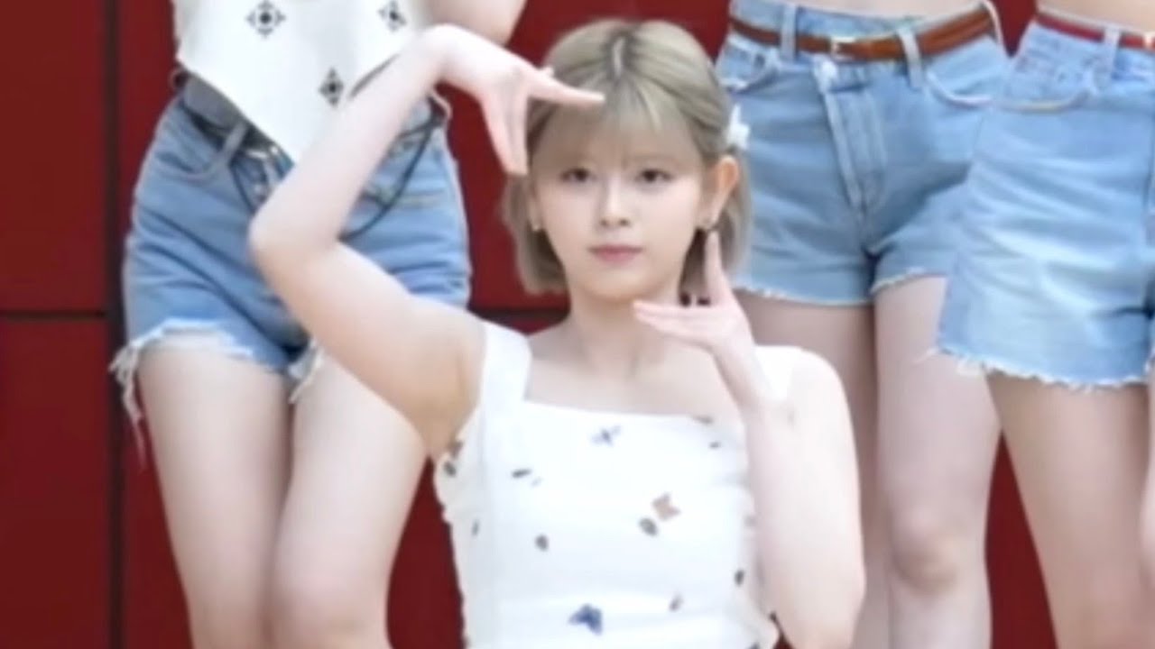 【NiziU】''COCONUT''(RIKU Fancam)Dance practice - Moe Zine