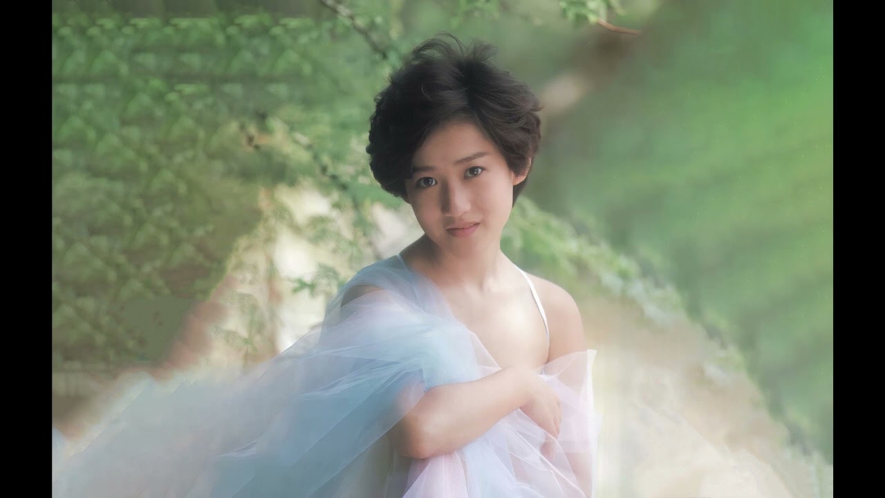 思秋期 / 岡田有希子 (Yukiko Okada)/AI - Moe Zine