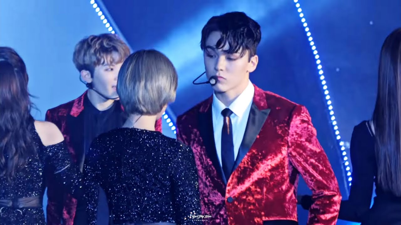 WHO'S YOUR MAMA? | Jeongyeon & Vernon - Moe Zine