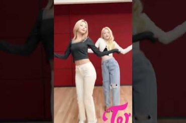 twice tzuyu with gidle shuhua - Moe Zine