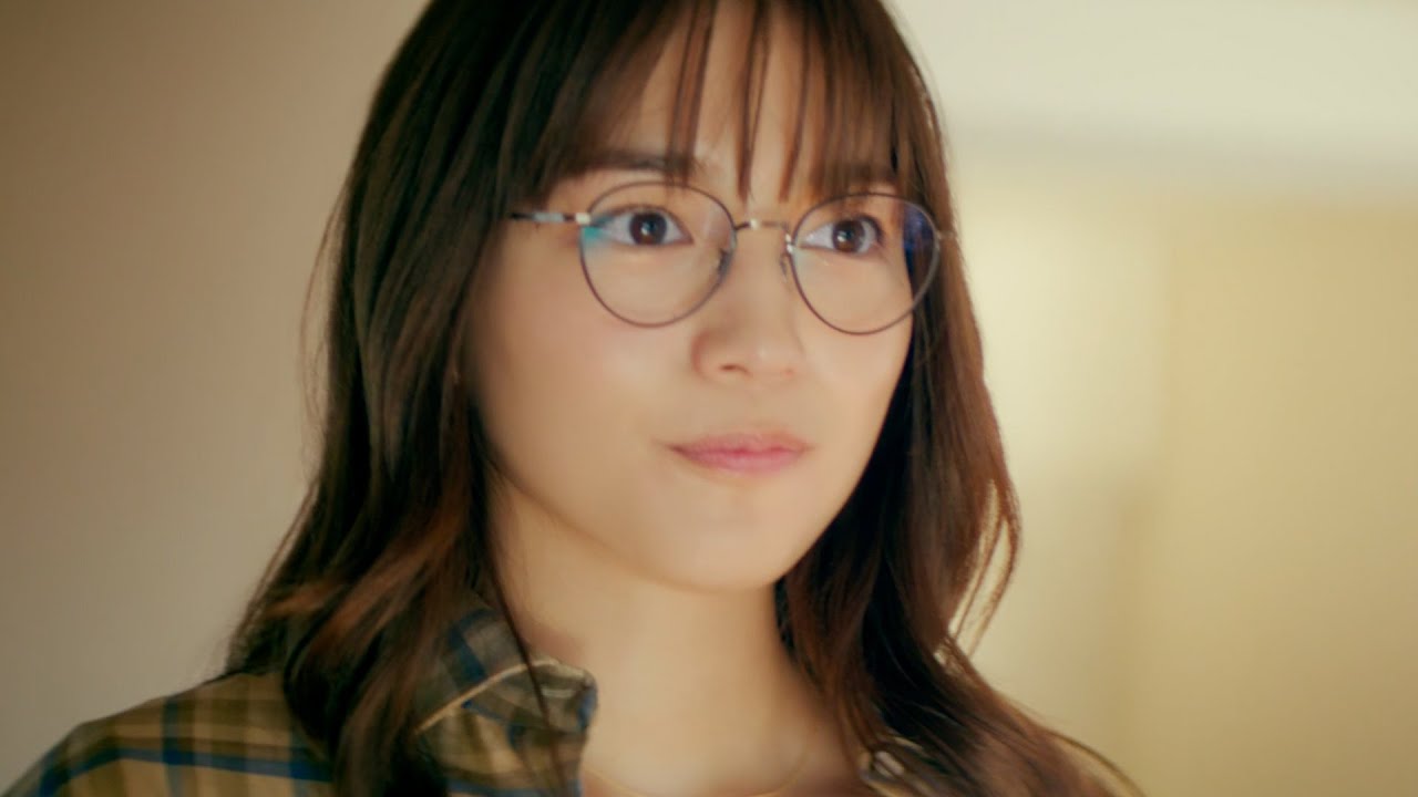 川口春奈、“新しい一歩を踏み出す”明るい表情を見せる NEC LAVIEシリーズ新TVCM「あたらしい一歩のそばに」篇 - Moe Zine