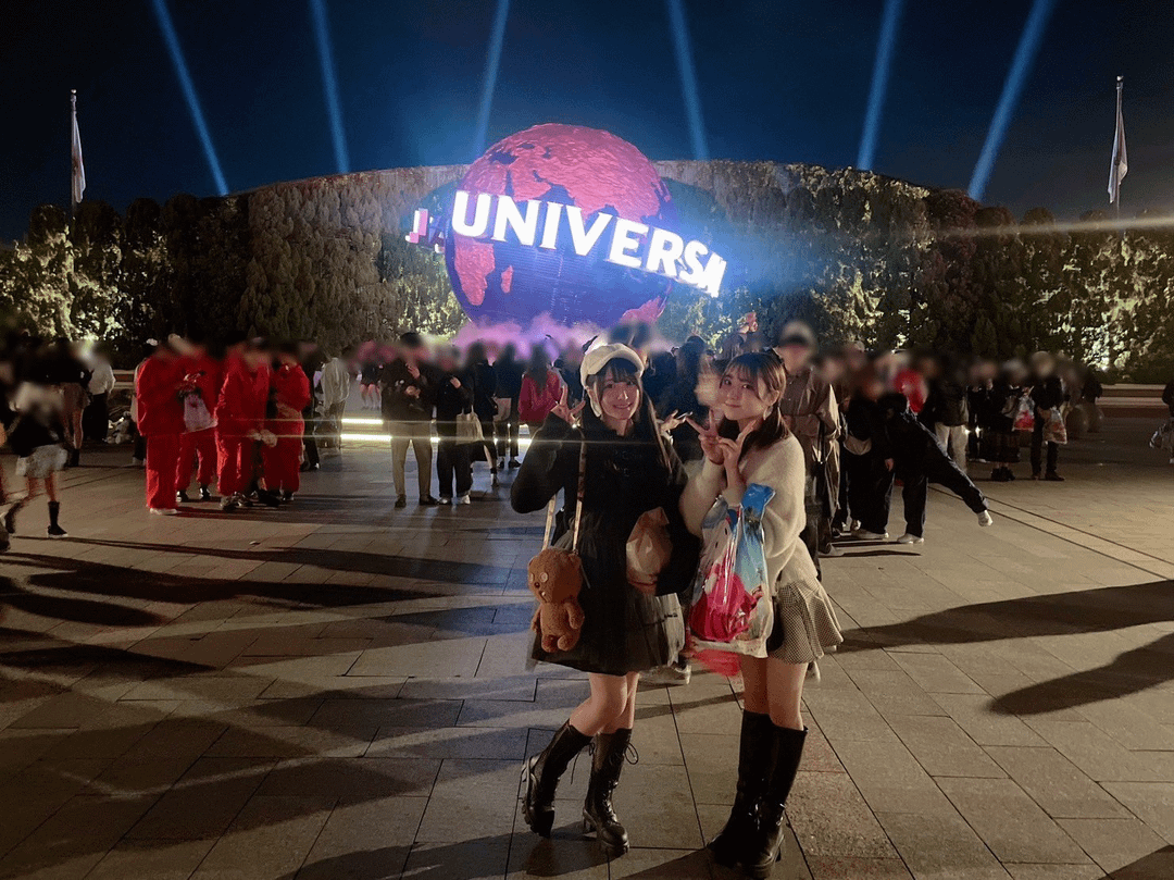 Takamura Ayaka and Moriya Kyouka at USJ - Moe Zine