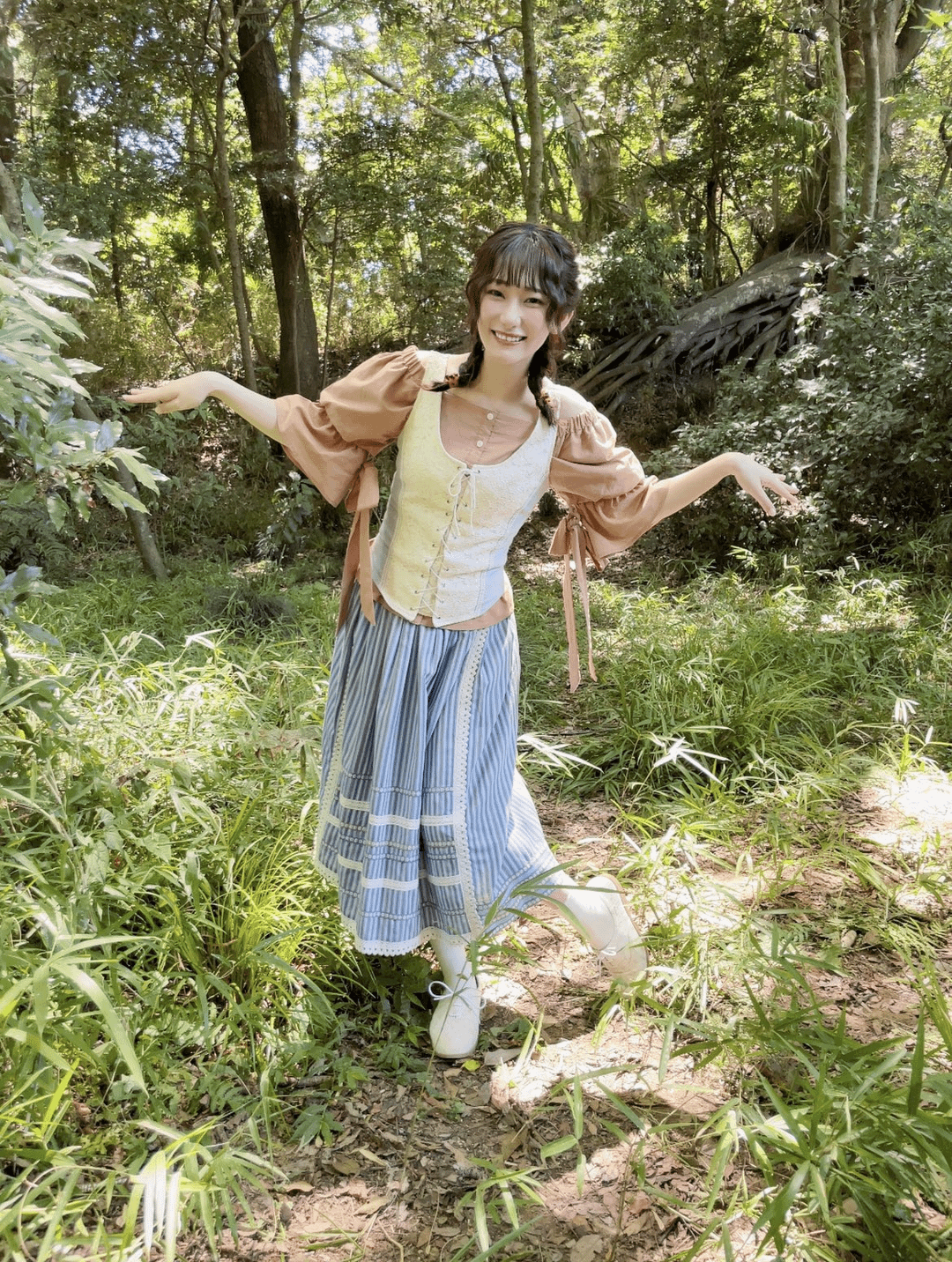 Okasaki Miho from Her「Kokoro Travel」MV Shoot - Moe Zine