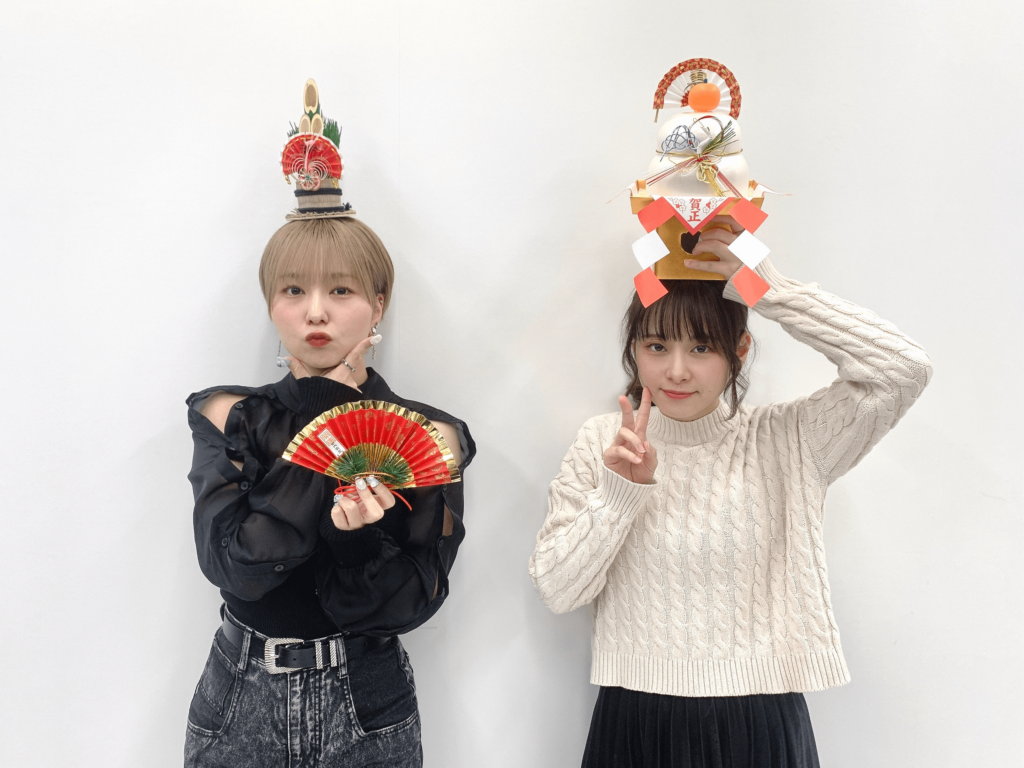 Tomita Miyu and Maeda Kaori from「“Chousa no Goirai、Omachi Shitemasu！”」#90 - Moe Zine