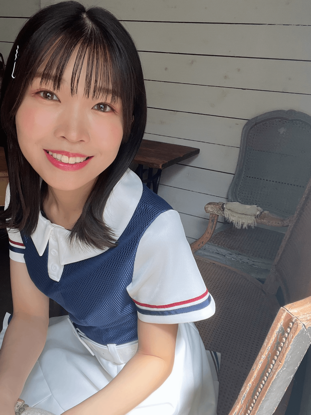 虹ヶ咲6thライブパンフレット撮影時の内田秀さん - Moe Zine