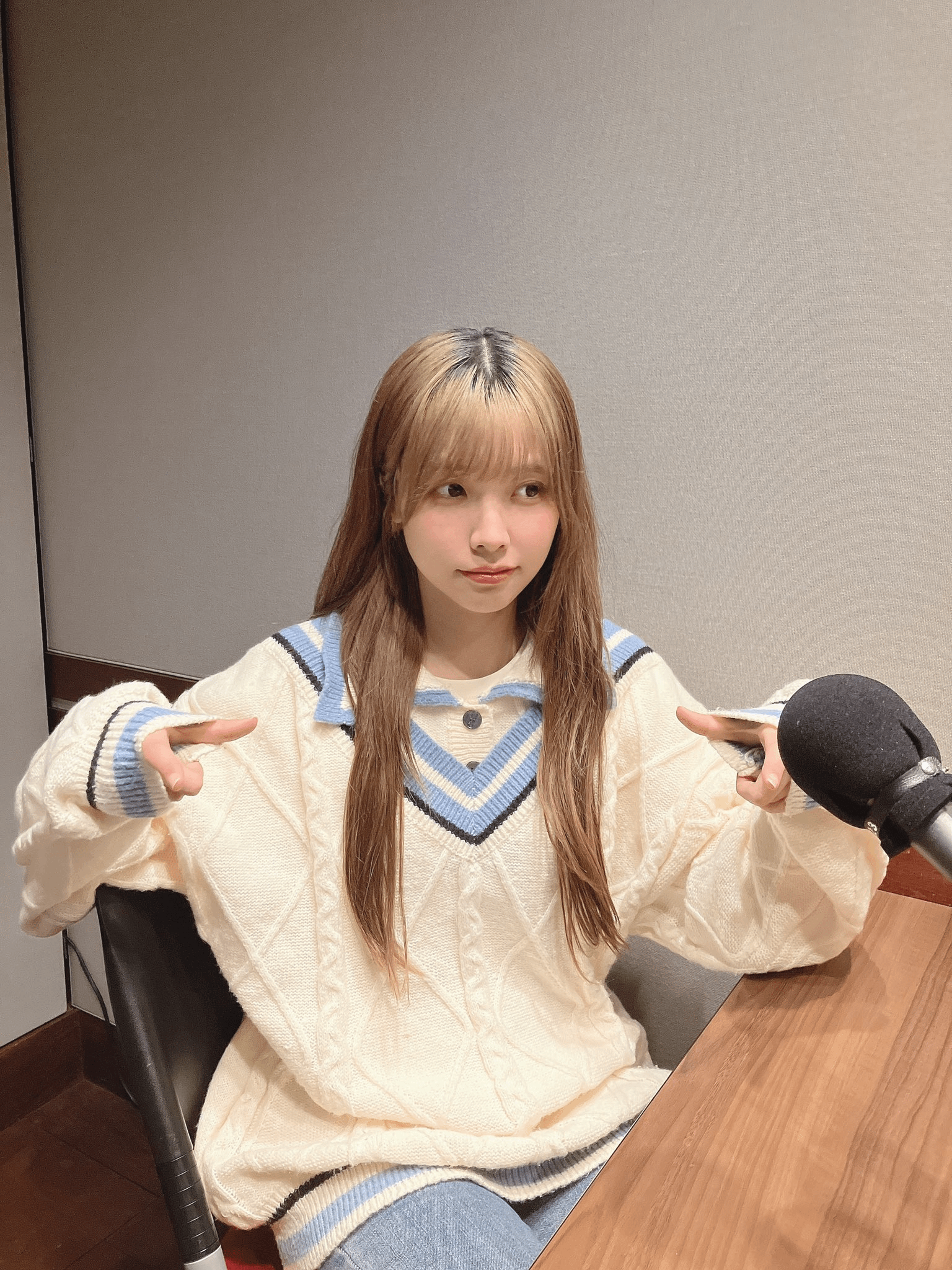 Liyuu from「Liyuu no Hatsu Radi」#148 - Moe Zine