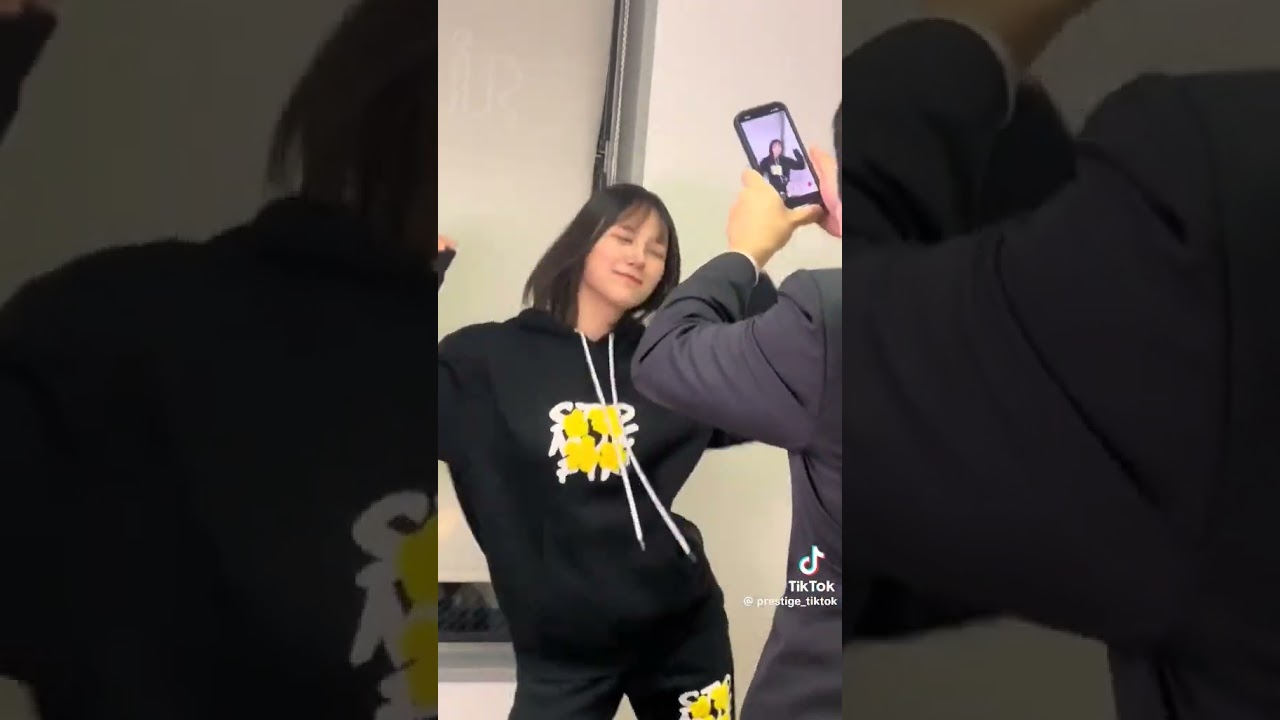 AV女優涼森れむ - Moe Zine