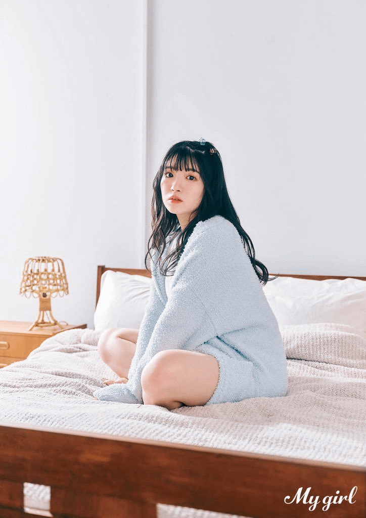 新堂あまね「My Girl vol.39」より - Moe Zine