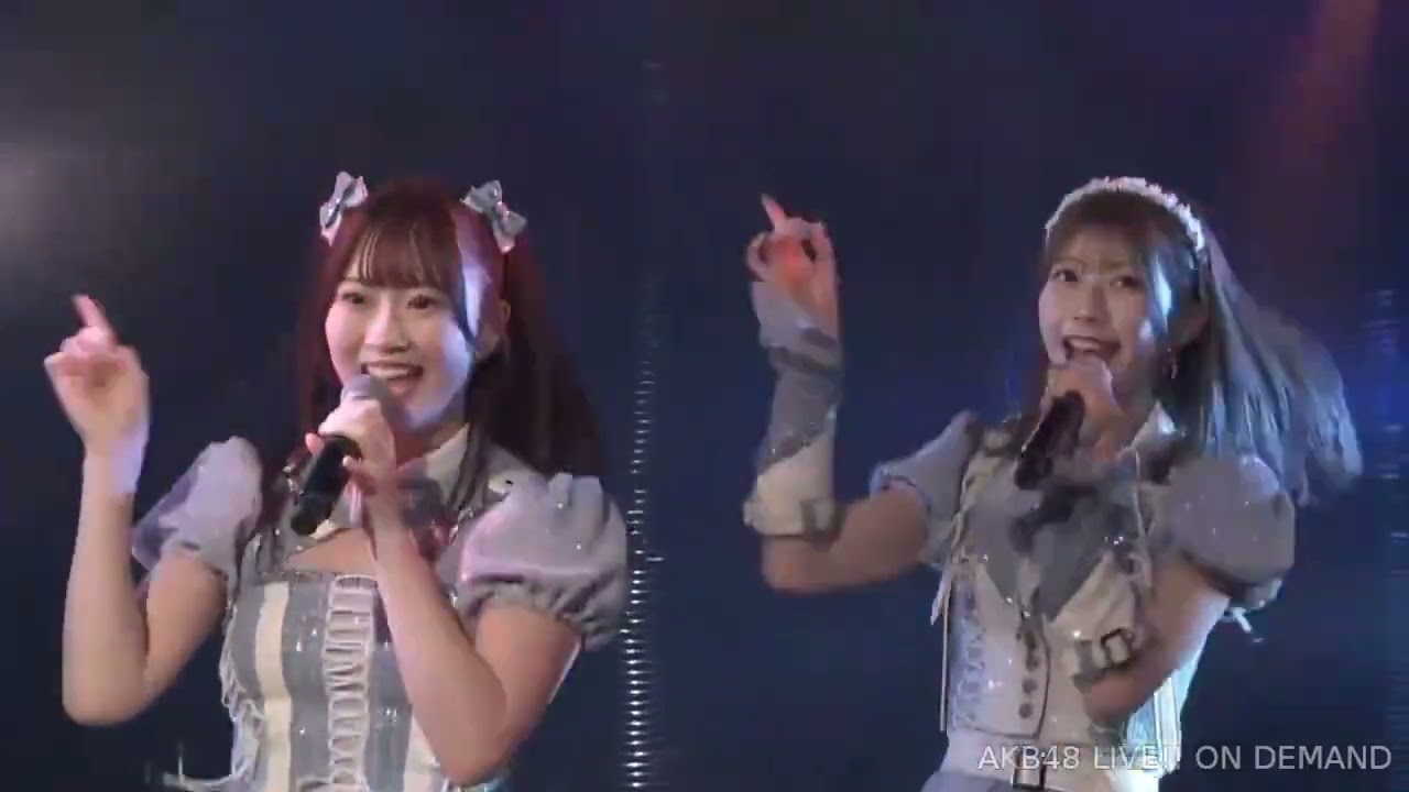 AKB48 恋愛サーカス - Moe Zine