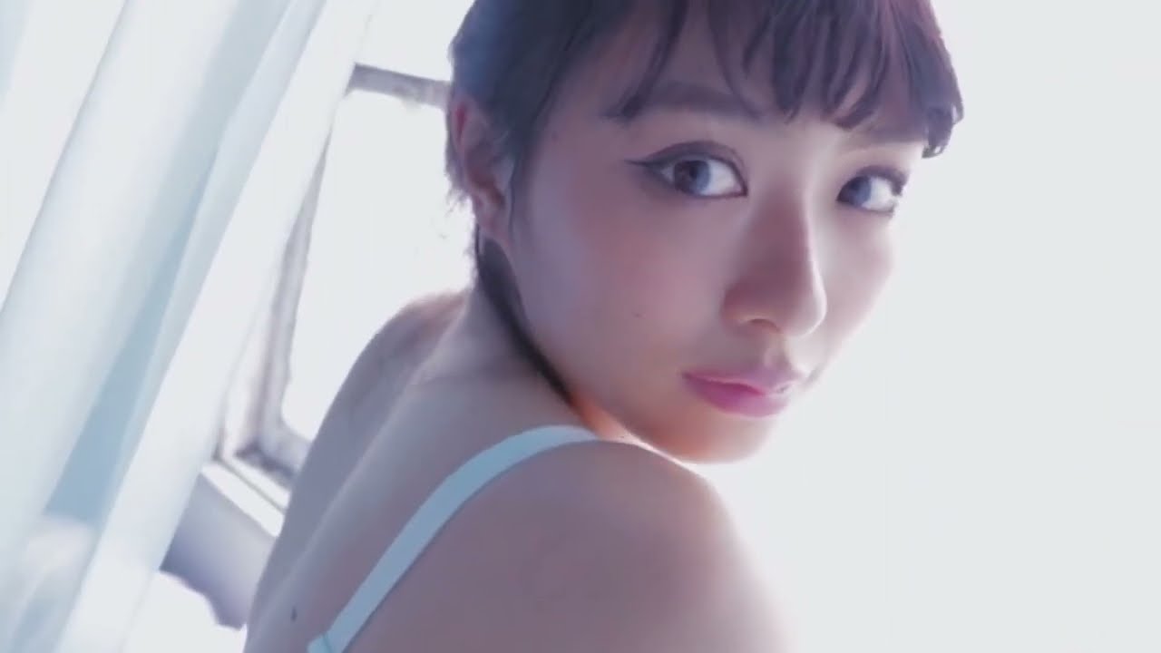 内田理央 1 - Moe Zine