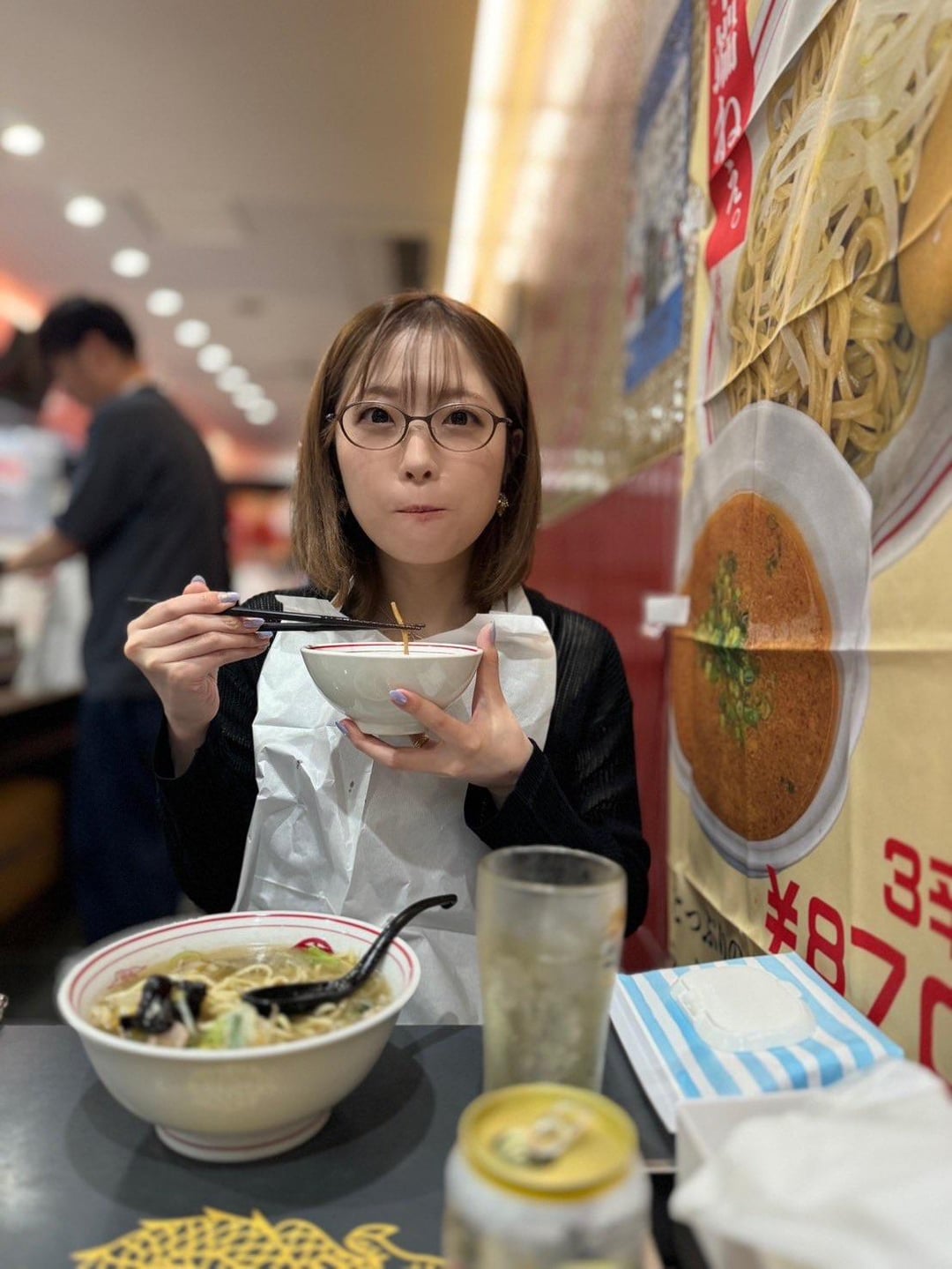 Hondo Kaede and Yumi Uchiyama hanging out (along with Yoshitsugu ...