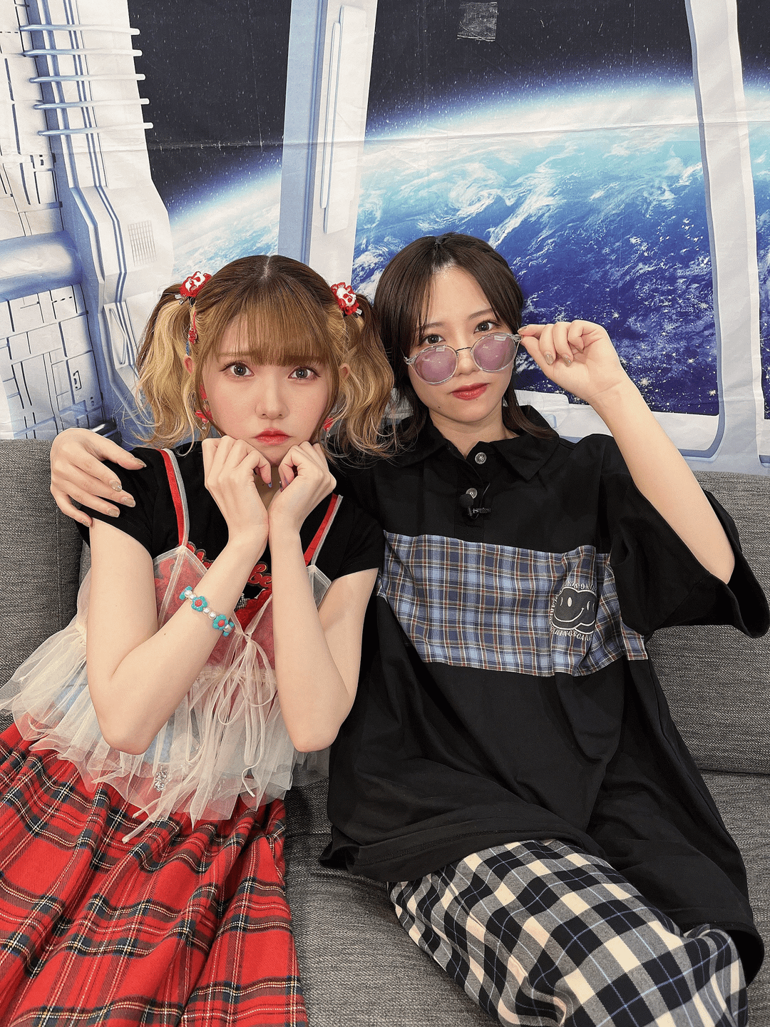 Mineda Mayu and Tsuchiya Rio from ChanRio Space Ship #15 - Moe Zine