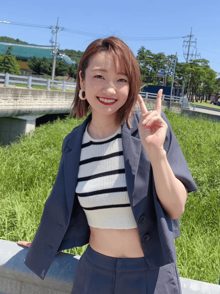 Ohashi Ayaka: - Moe Zine