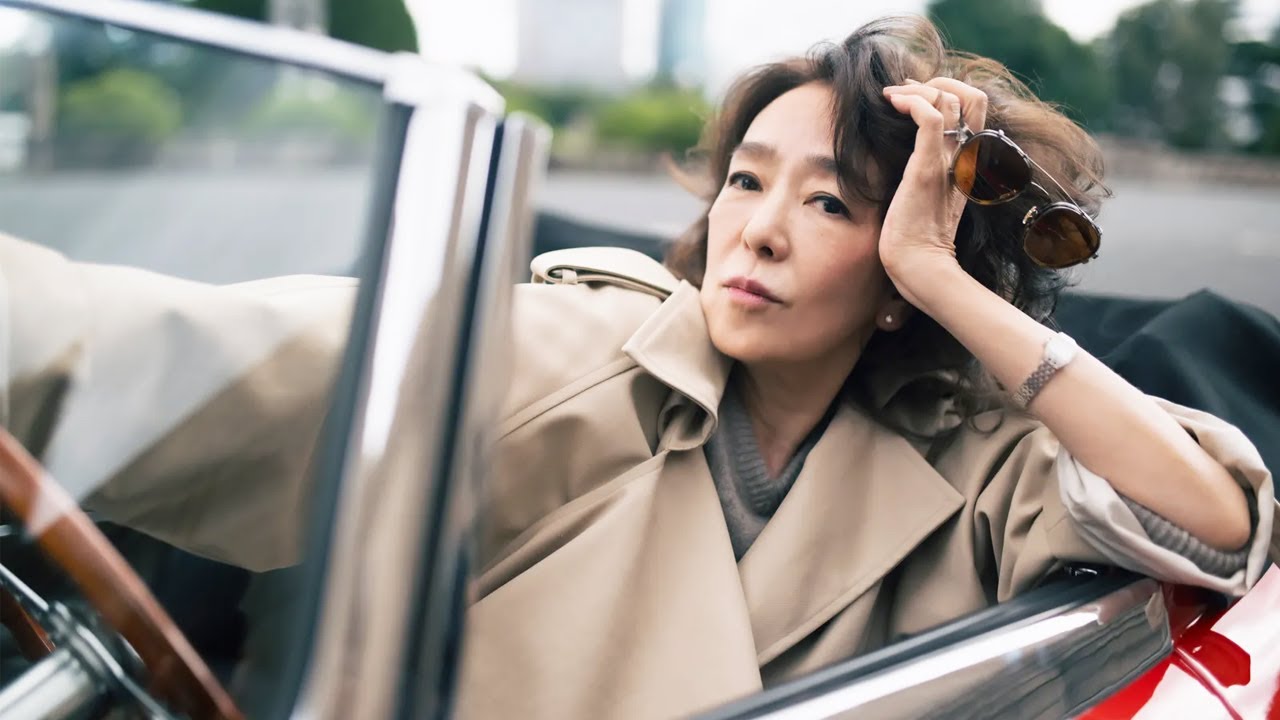 【小林麻美さん・70歳】の現在「若さはあっという間だけど魅力は80歳でも消えない」｜美st 小林麻美さんの独特な雰囲気と美しさに魅了されている