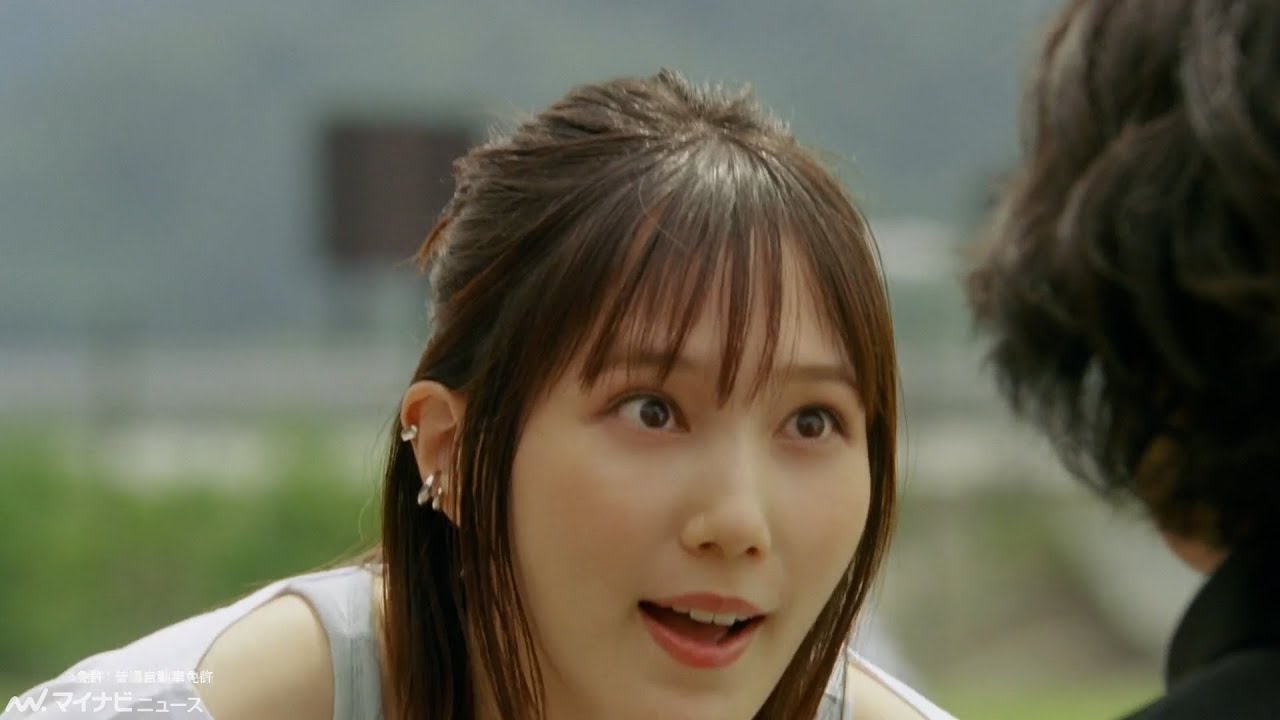 本田翼、男子学生を魅了する"オトナ"なトラック女子に！ いすゞ自動車『ELFmio』新CM公開 - Moe Zine