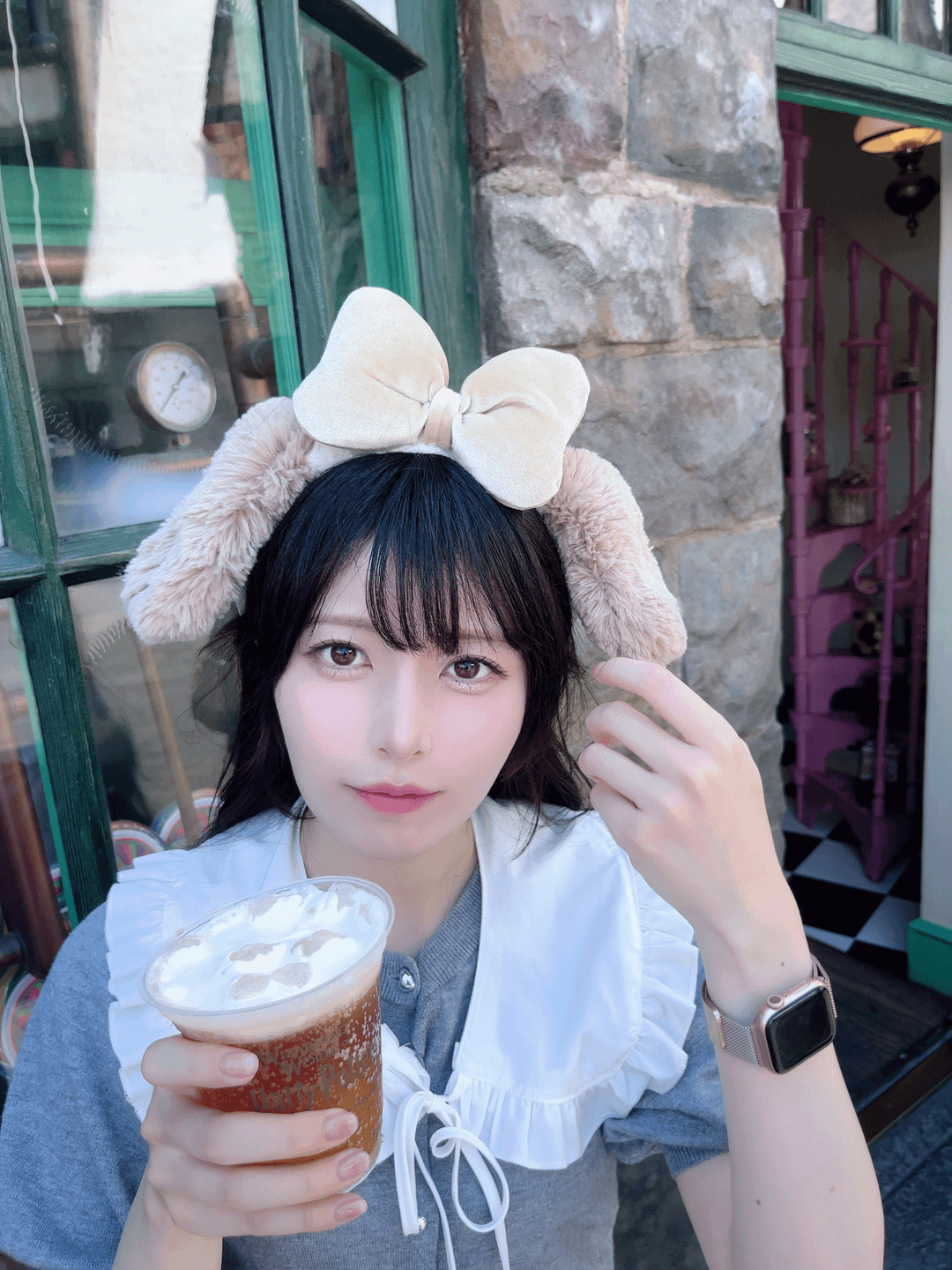 Tsukishiro Rina at USJ - Moe Zine