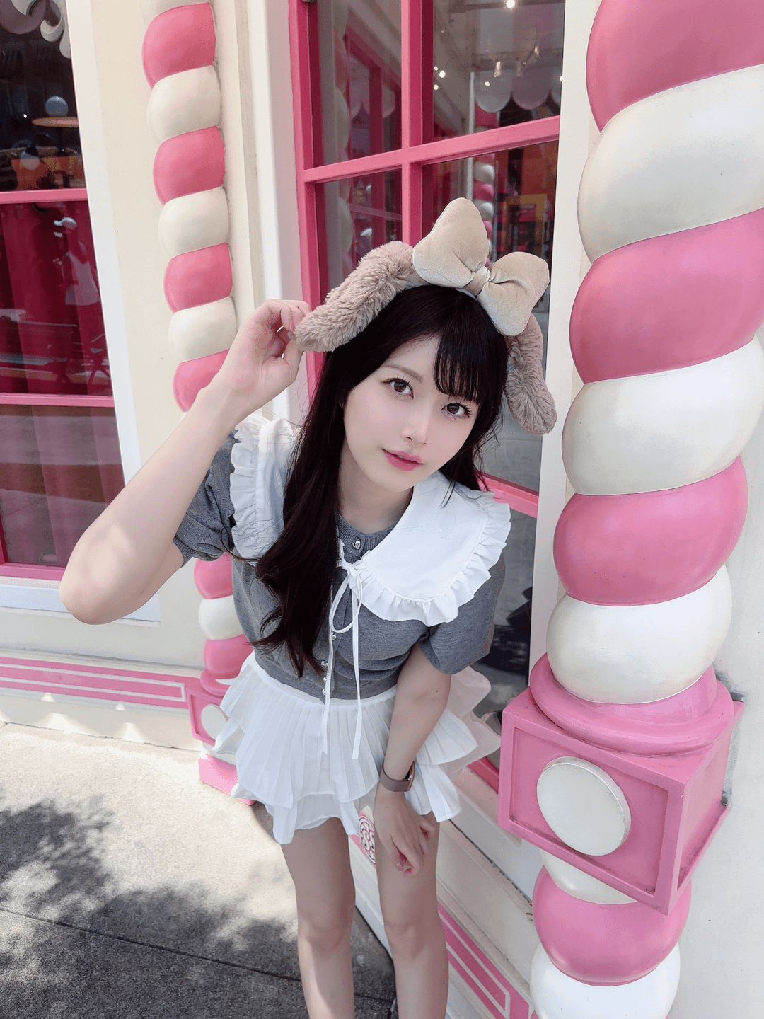 Tsukishiro Rina at USJ - Moe Zine