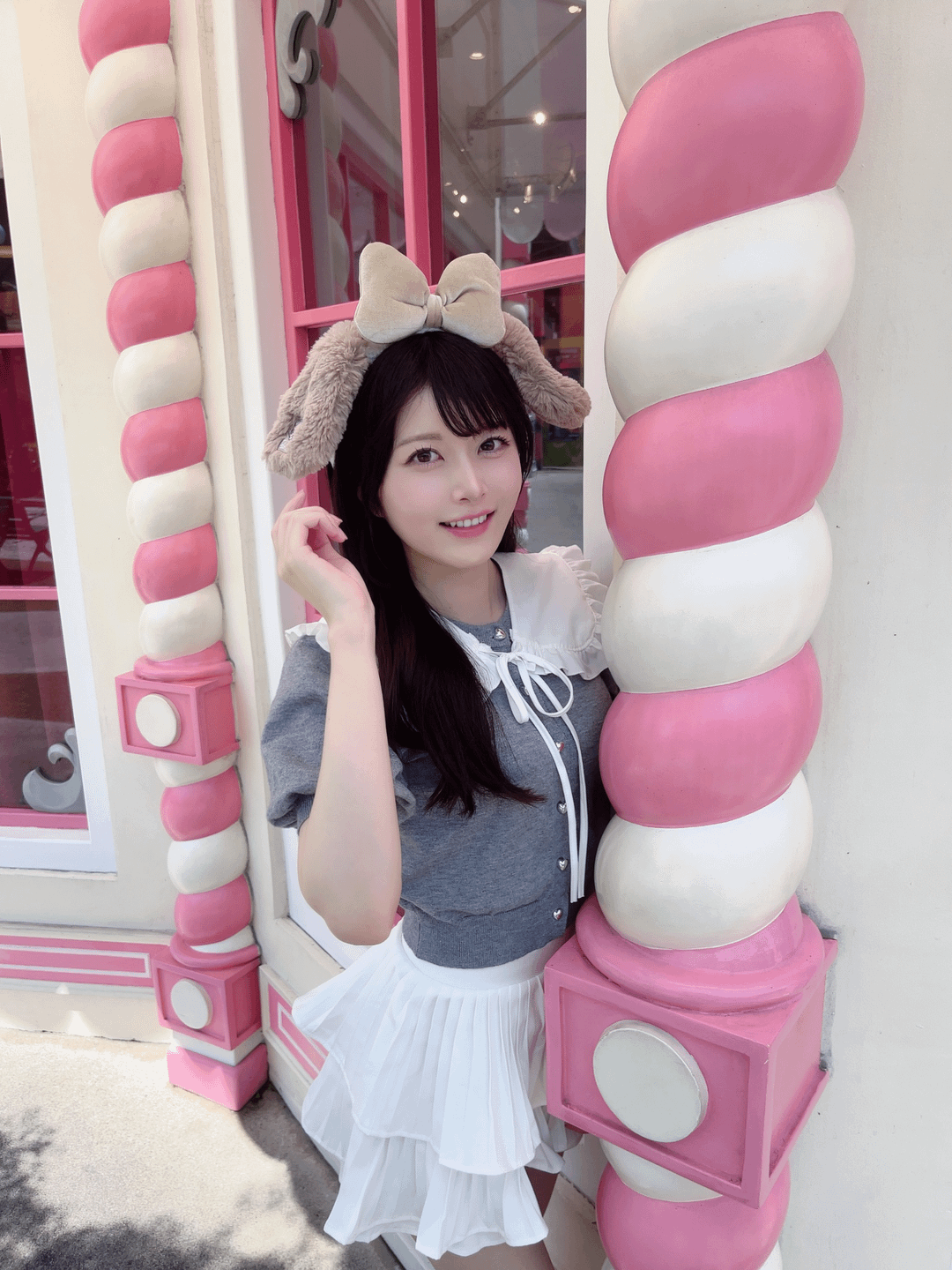 Tsukishiro Rina at USJ - Moe Zine