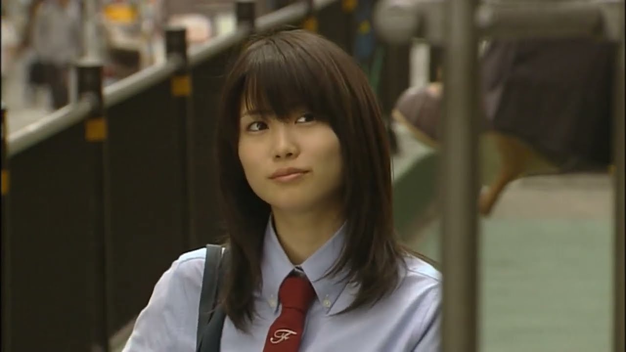 JK時代の志田未来、当時16歳 - Moe Zine