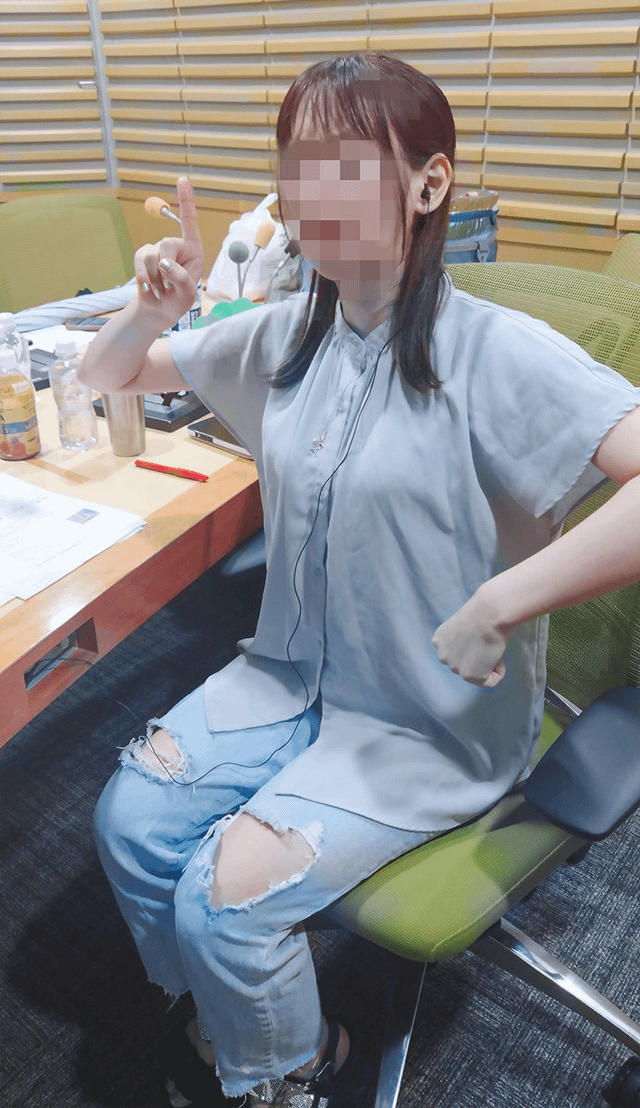 Aoyama Yoshino and Maeda Kaori from Kinyoubi no Shijimi - Moe Zine