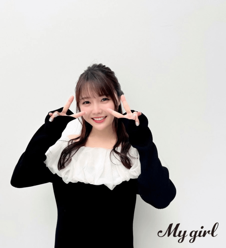 麻倉もも「My Girl vol.40」より - Moe Zine