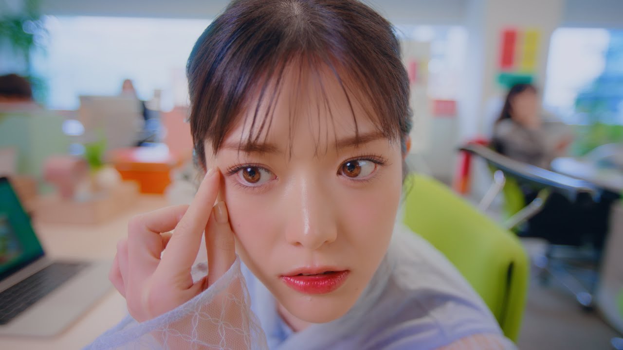 【EMAKED】松村沙友理さん出演新CM「目にごみ篇」30秒バージョン - Moe Zine