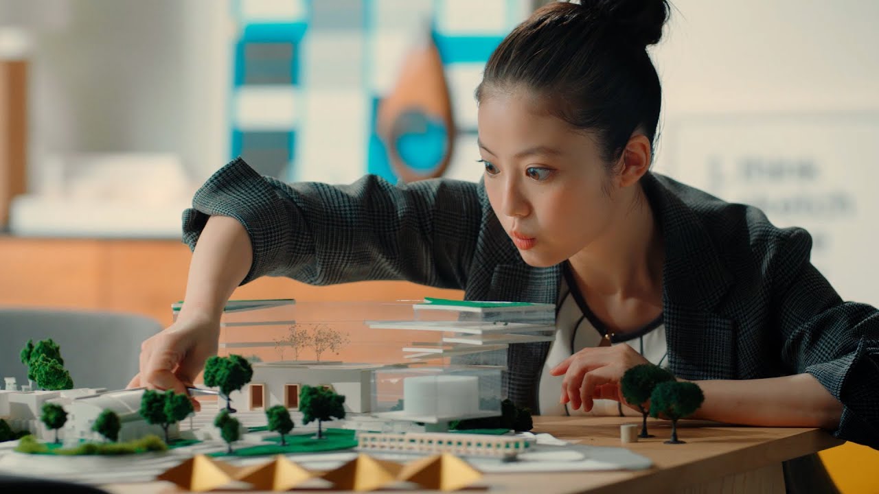 【AOKI】上戸彩さん＆今田美桜さん出演 MeWORK CM「ガンバリ屋さんのミオちゃん」篇30秒 - Moe Zine